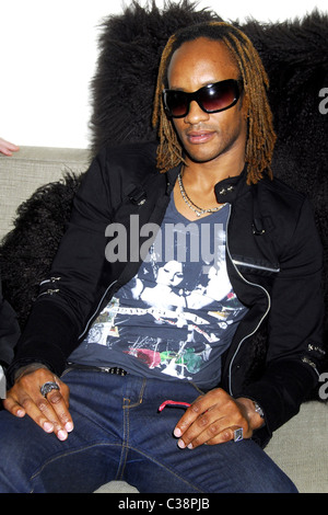 Maxim Reality British electronic music group The Prodigy pose for ...