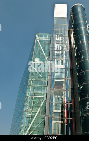 Tower Bridge House, modern glass building, London Stock Photo: 66198588 ...