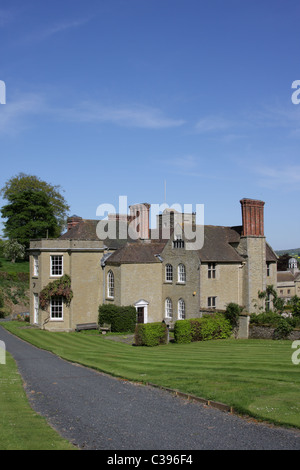 Shipton Hall, an Elizabethan manor house in the village of Shipton ...