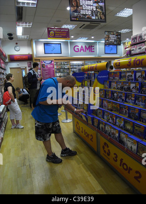 Interior of a GAME store Stock Photo: 36473354 - Alamy