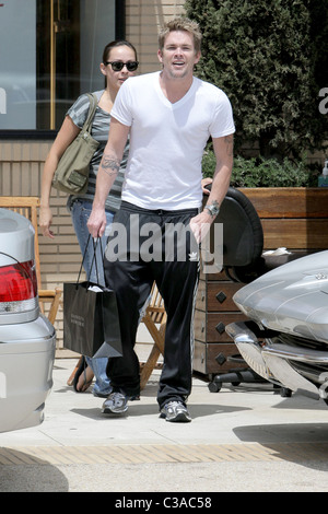 Mark McGrath Sugar Ray frontman leaving Barneys New York after shopping ...