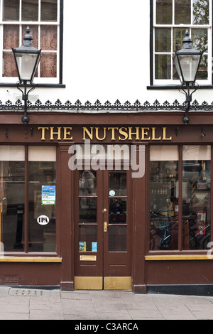The Nutshell pub in Bury St Edmunds, the smallest pub in the UK Stock ...