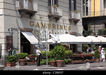 Gambrinus, traditional coffee house, Naples, Italy Stock Photo - Alamy