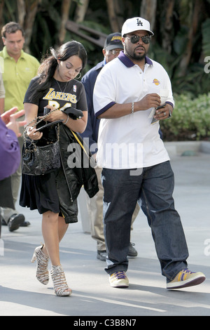 Ice Cube Celebrities arrive at Staples Center for Los Angeles Lakers vs ...