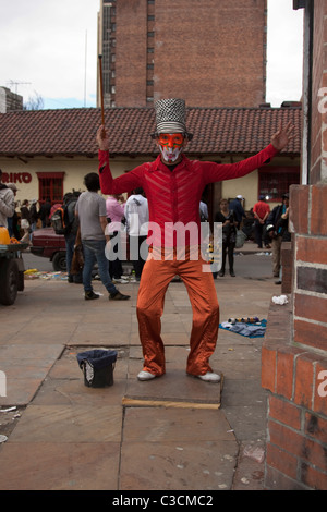 A Street Mime Performs Stock Photo - Alamy