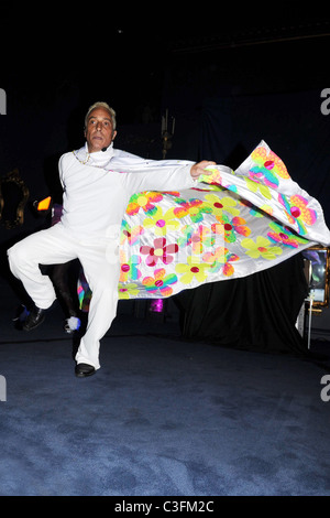 Peaceman aka Sir Ivan Wilzig Sir Ivan Wilzig hosts 'Castlestock 2009 ...