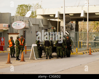 Border checkpoint at Nuevo Progreso, Tamaulipas, Mexico Stock Photo - Alamy