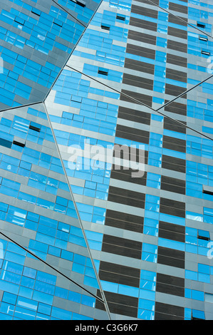 SOHO Shangdu complex, based on fractals, by LAB Architecture Studio ...