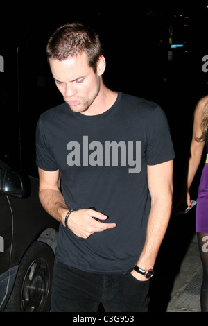 Shane West outside the Crown Bar Los Angeles, California - 25.09.09 ...