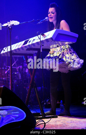 Rachel Furner opening act, Rachel Furner performing live at the O2 ...