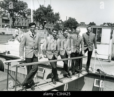 BARRON KNIGHTS in July 1964. From l: Dave Ballinger, Butch Baker, Baron ...