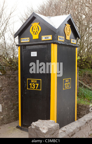 British Automobile Association(AA) telephone box at Mere Corner ...