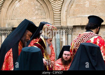 Greek Orthodox priests dressed in festivity clothing Stock Photo - Alamy