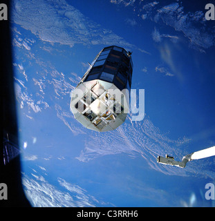 NASA's Long Duration Exposure Facility (LDEF Stock Photo - Alamy
