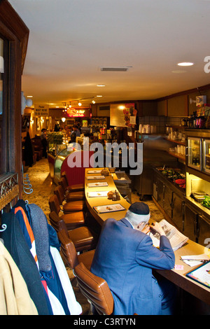 Jewish man in a kosher deli in Manhattan, New York City Stock Photo - Alamy