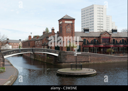 Old Turn Junction near Brindley Place canal centre in Birmingham Stock ...