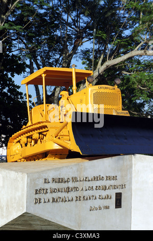 Yellow Caterpillar bulldozer used by Che Guevara to derail an armoured ...