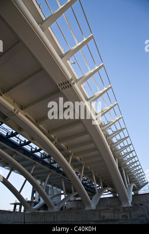 Bridge Construction al raha beach resort abu dhabi Stock Photo - Alamy