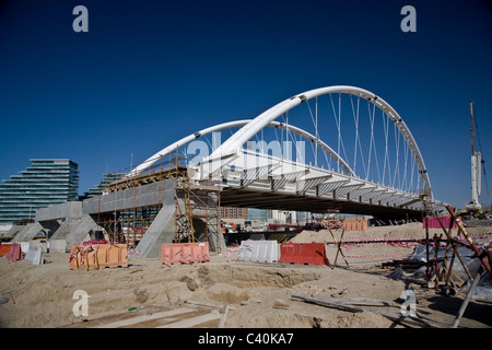 Bridge Construction al raha beach resort abu dhabi Stock Photo - Alamy