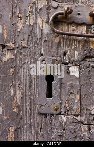 Keyhole of old doorlock Stock Photo - Alamy