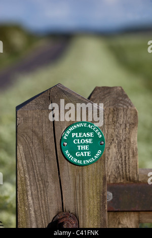 Permissive access Natural England sign Stock Photo - Alamy