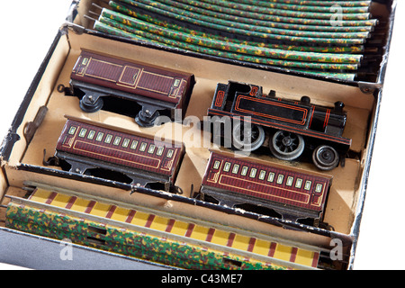 The clockwork Bing Miniature Table Railway was the world's first 00 ...
