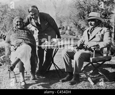 Albert Einstein and his wife Elsa in New York, 1935 Stock Photo - Alamy