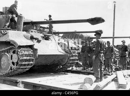 German Panther Tank on the Eastern Front 1944 Stock Photo - Alamy