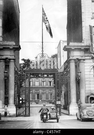 Paris under German occupation in 1940 Stock Photo - Alamy