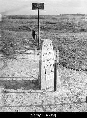 Border between east Prussia and Poland in Kurzebrack, 1930 Stock Photo ...