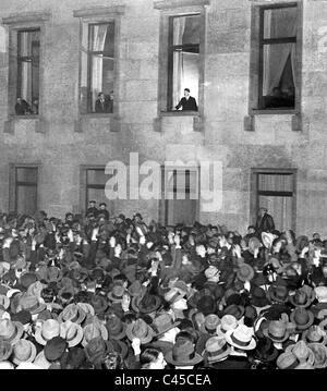 Adolf Hitler at the window of the Reich Chancellery, 1934 Stock Photo ...
