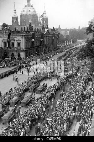 Victory parade after the French campaign in Berlin, 1940 Stock Photo ...