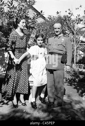 General Francisco Franco and his wife Carmen polo, during the Spanish ...