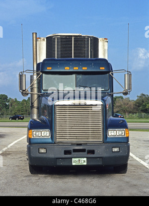 Massive Freightliner truck - the big lorries of the USA Stock Photo - Alamy