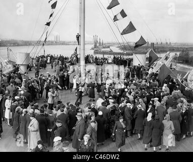 Travelers on board the 'Strength Through Joy' ship 'Wilhelm Gustloff ...