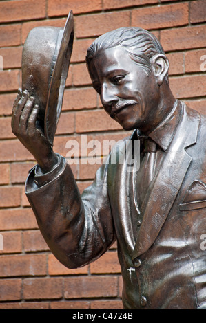 'Tipping the Denton Linney' statue. Jubilee Square, Denton, Tameside ...