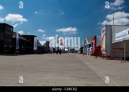 Silverstone Wing Pit and Paddock Stock Photo - Alamy
