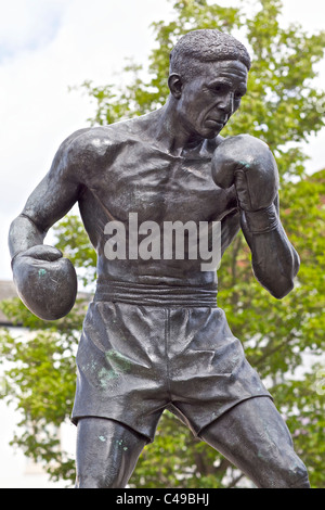 Randolph Adolphus Turpin (World Champion boxer) statue, Market Place ...