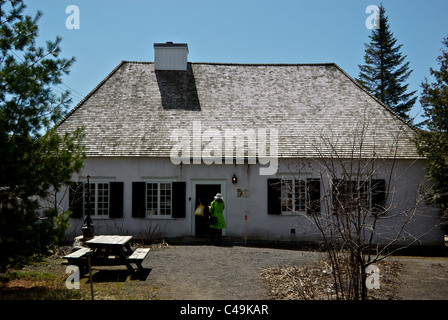 Historic Maison Tsawenhohi house museum in Huron Wendat First Nations ...