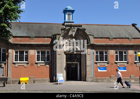 Earlsdon Library, Coventry, UK Stock Photo - Alamy