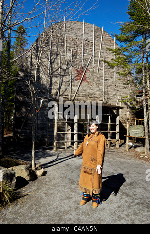 Recreated traditional Huron-Wendat First Nations village Onhoua ...