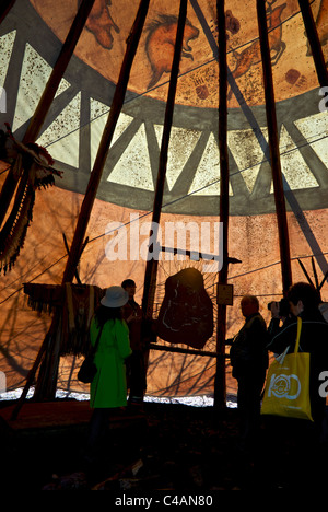 Huron-Wendat First Nations tour guide recreated longhouse Wendake ...