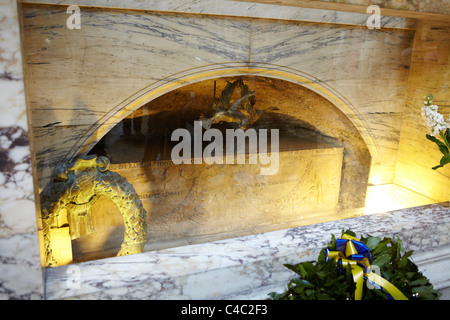 Italy, Rome, The tomb of the artist Raphael (1483-1520) within Rome's ...
