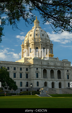 Minnesota State Capitol exterior of Beaux Arts architecture style ...