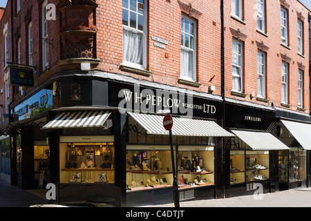 Worcester High street Peplow Jewellers on the corner of Pump Street ...