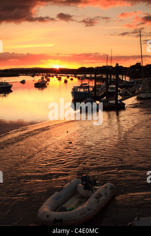 Topsham summer sunset on outgoing tide, view from quay towards Exeter ...