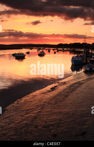 Topsham summer sunset on outgoing tide, view from quay towards Exeter ...