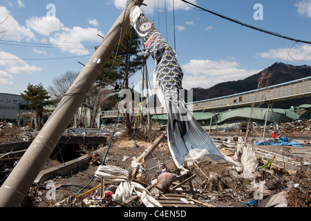 Damage and debris caused by the March 11th earthquake and tsunami, in ...