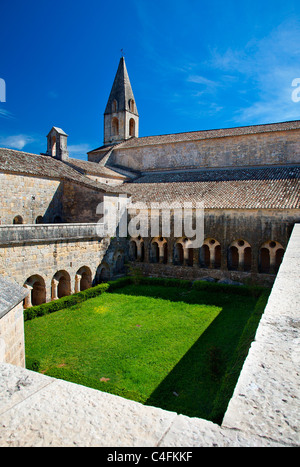 Thoronet abbey cloister, Thoronet, Var, Provence, France Stock Photo - Alamy