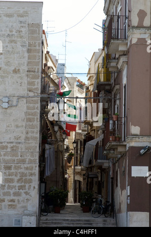 italian backstreet backstreets back street streets road roads narrow ...
